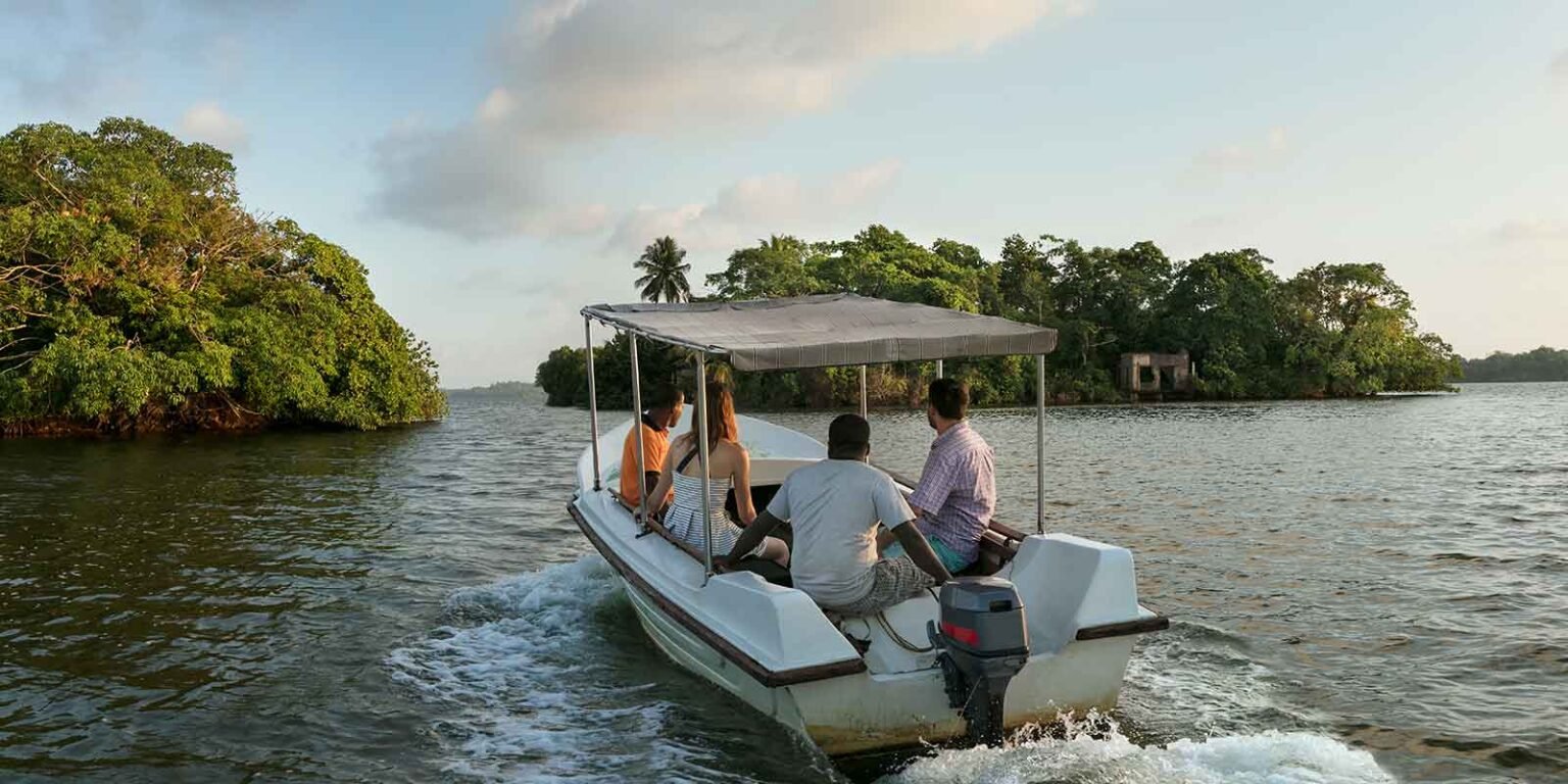 Martin Wickramasinghe - Booking Colombo
